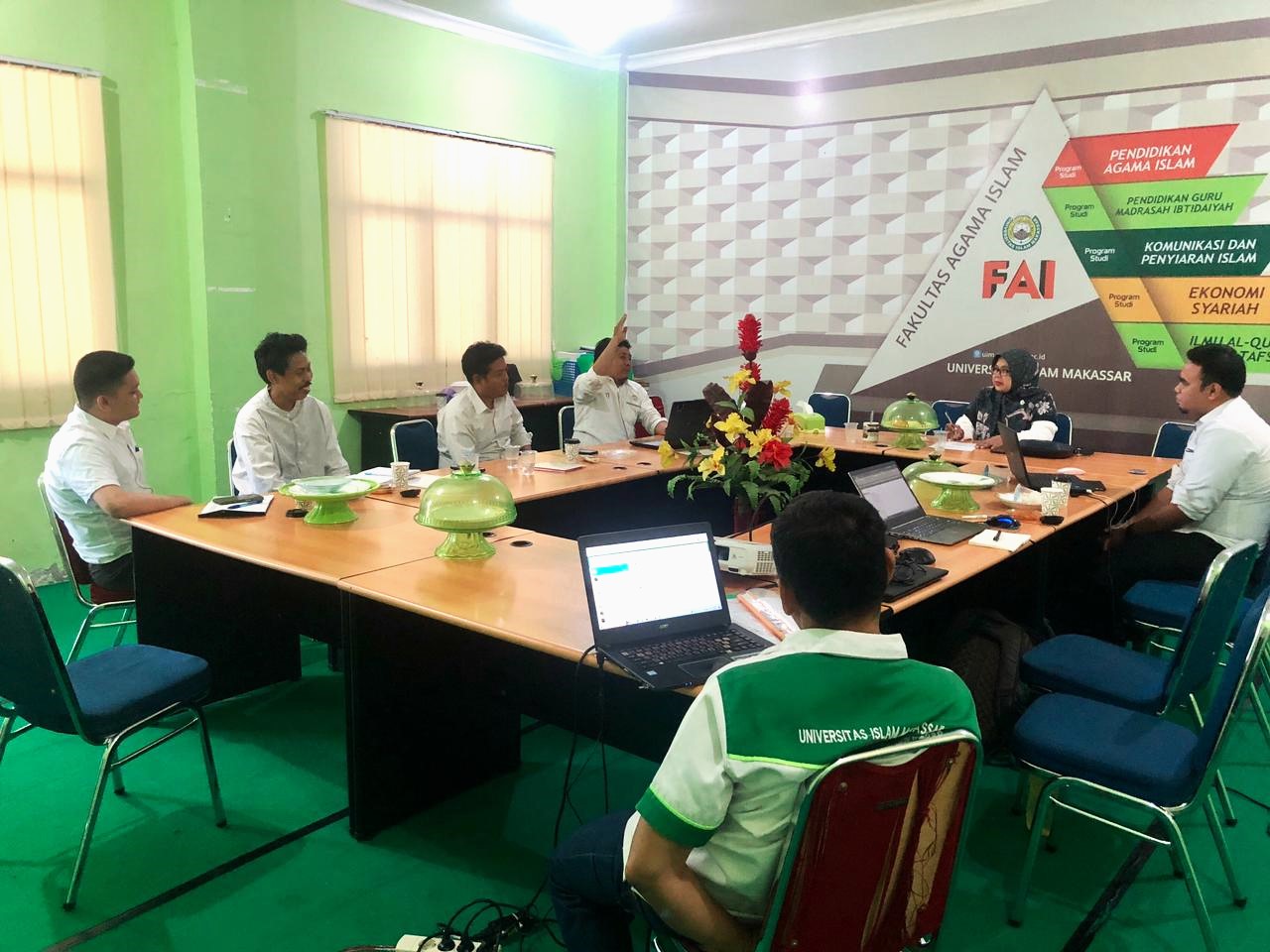 Rapat Sinkronisasi Pengelolaan Smart Campus di FAI UIM Al-Gazali ...
